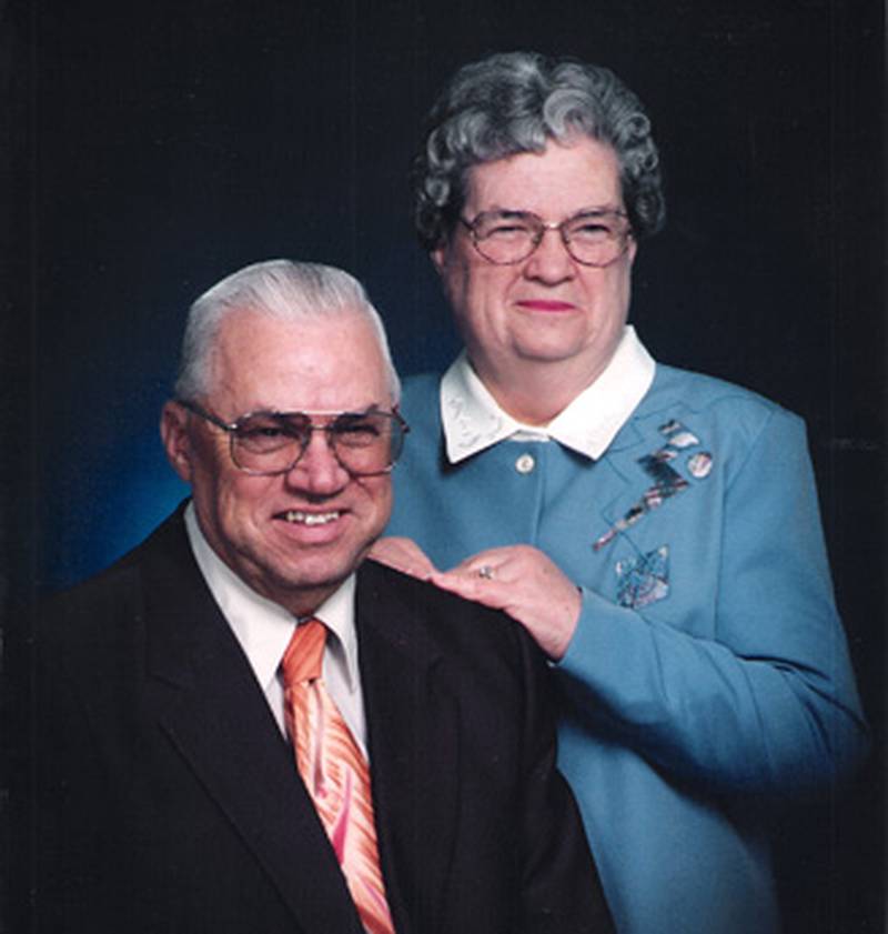 Snells celebrate 60 years – Osceola-Sentinel Tribune